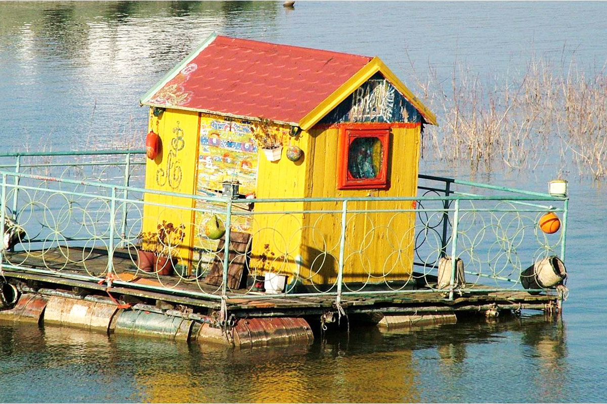 Thomas-Bauer-Donau-Haus-auf-Floss-1200 - Neugier auf die Welt - Thomas ...